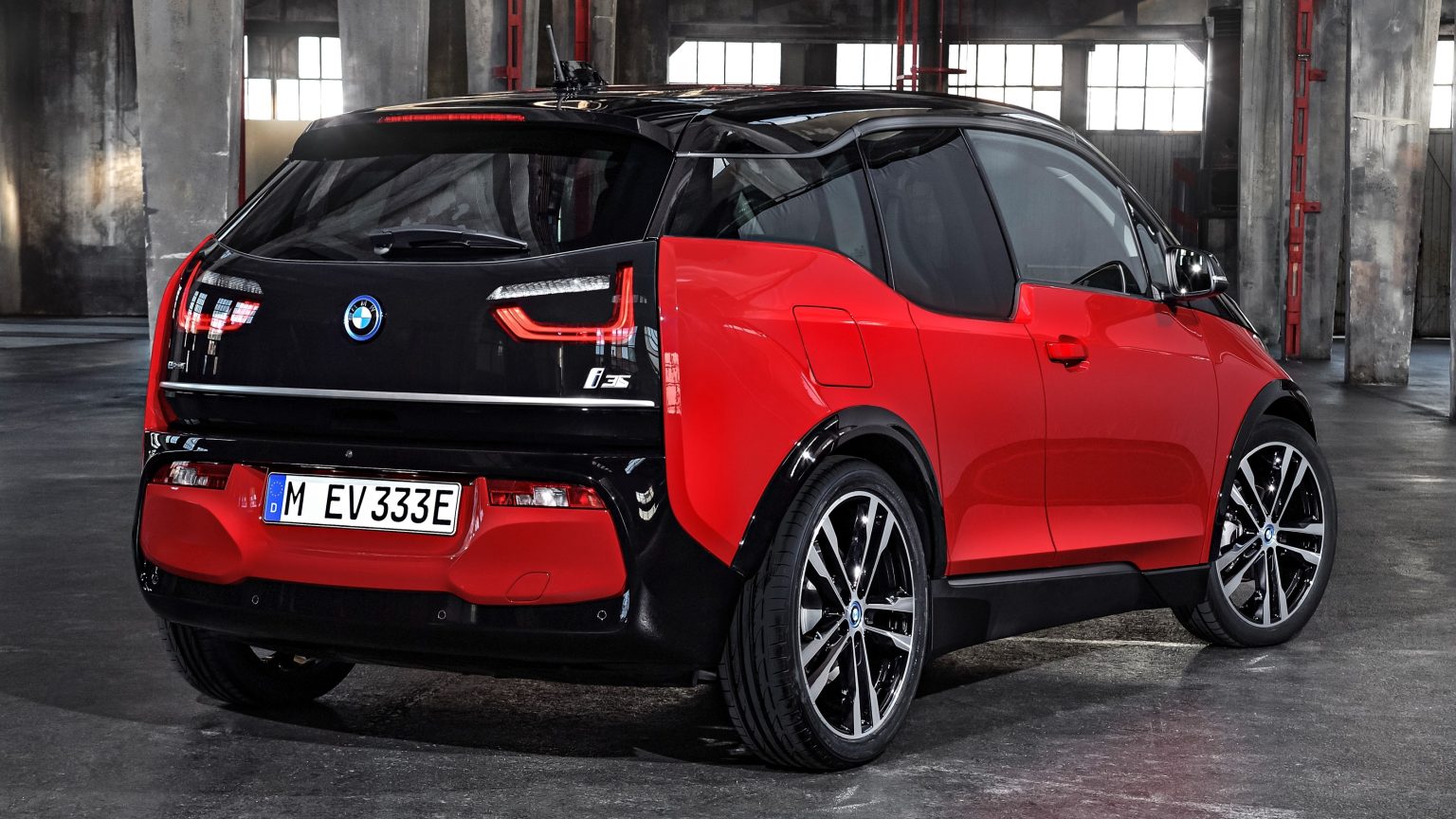 Best Small Electric Car 2023 - AutomoBible