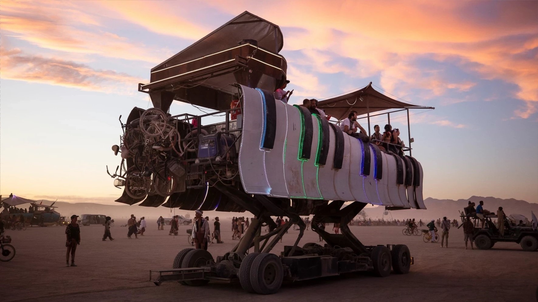 It's Time to Enjoy Burning Man Art Cars Again! - AutomoBible