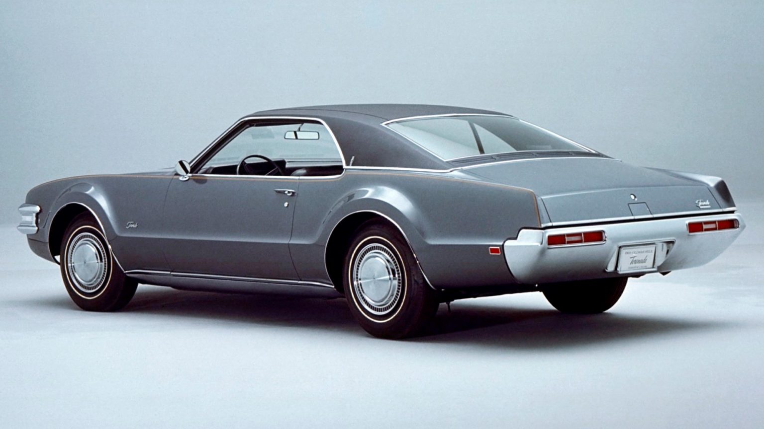 Oldsmobile Toronado: A Muscle Car with FWD – AutomoBible