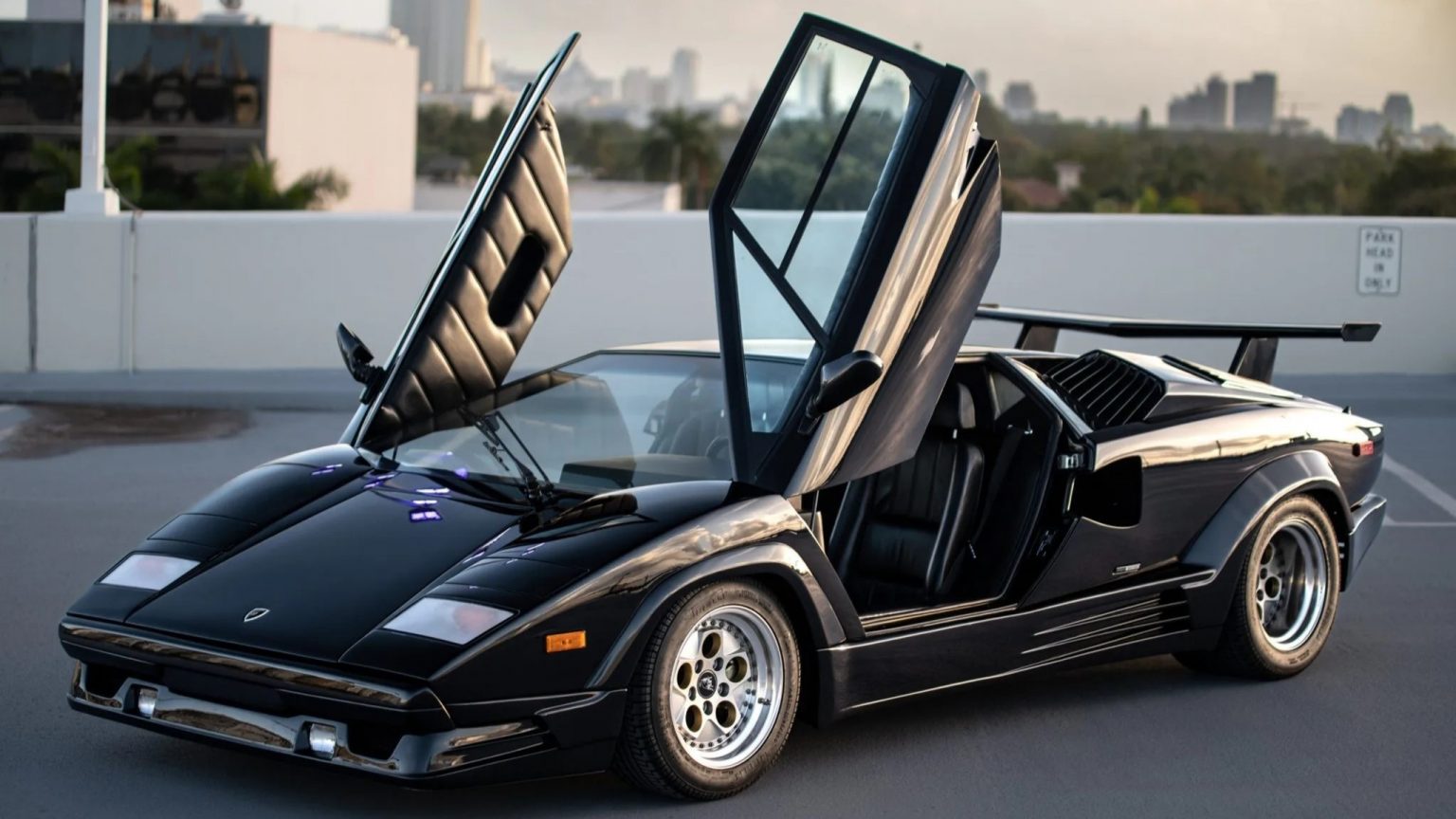 Rod Stewart Lamborghini Countach Goes On Sale – AutomoBible