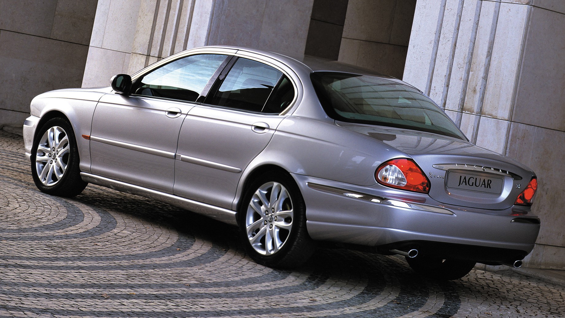 JLR Is The New British Brand In the Market - AutomoBible